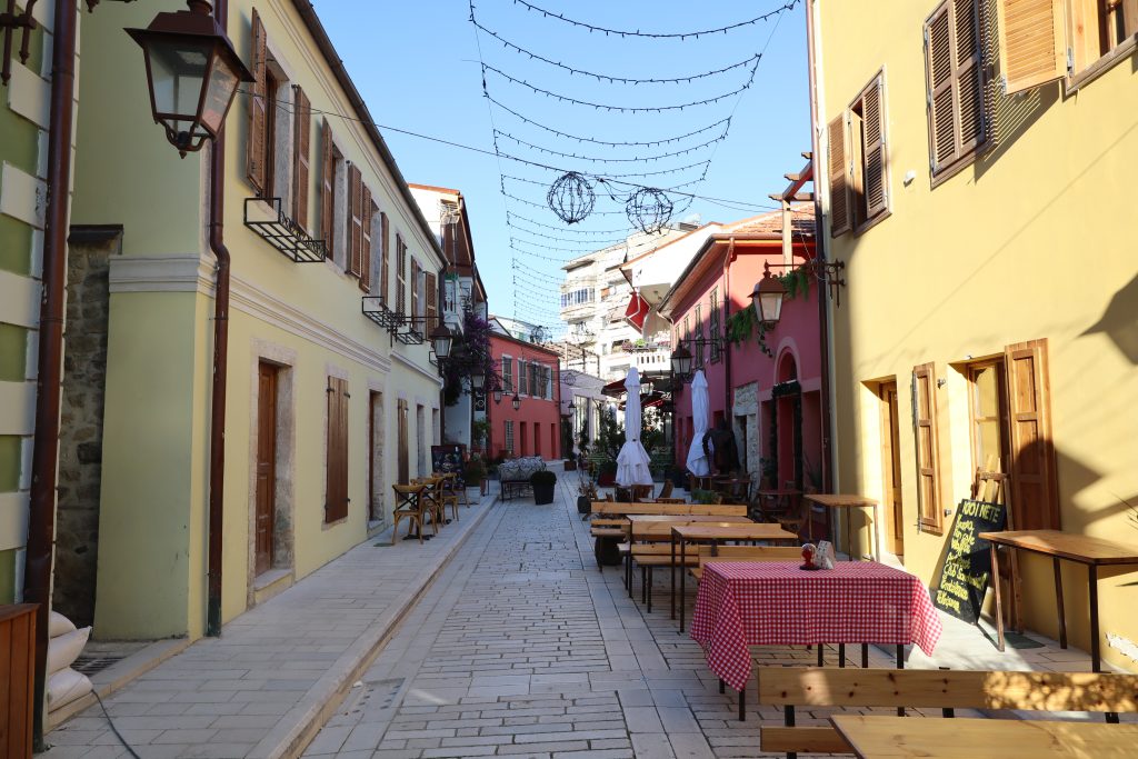 Qué ver y hacer en Vlore, la costa albanesa